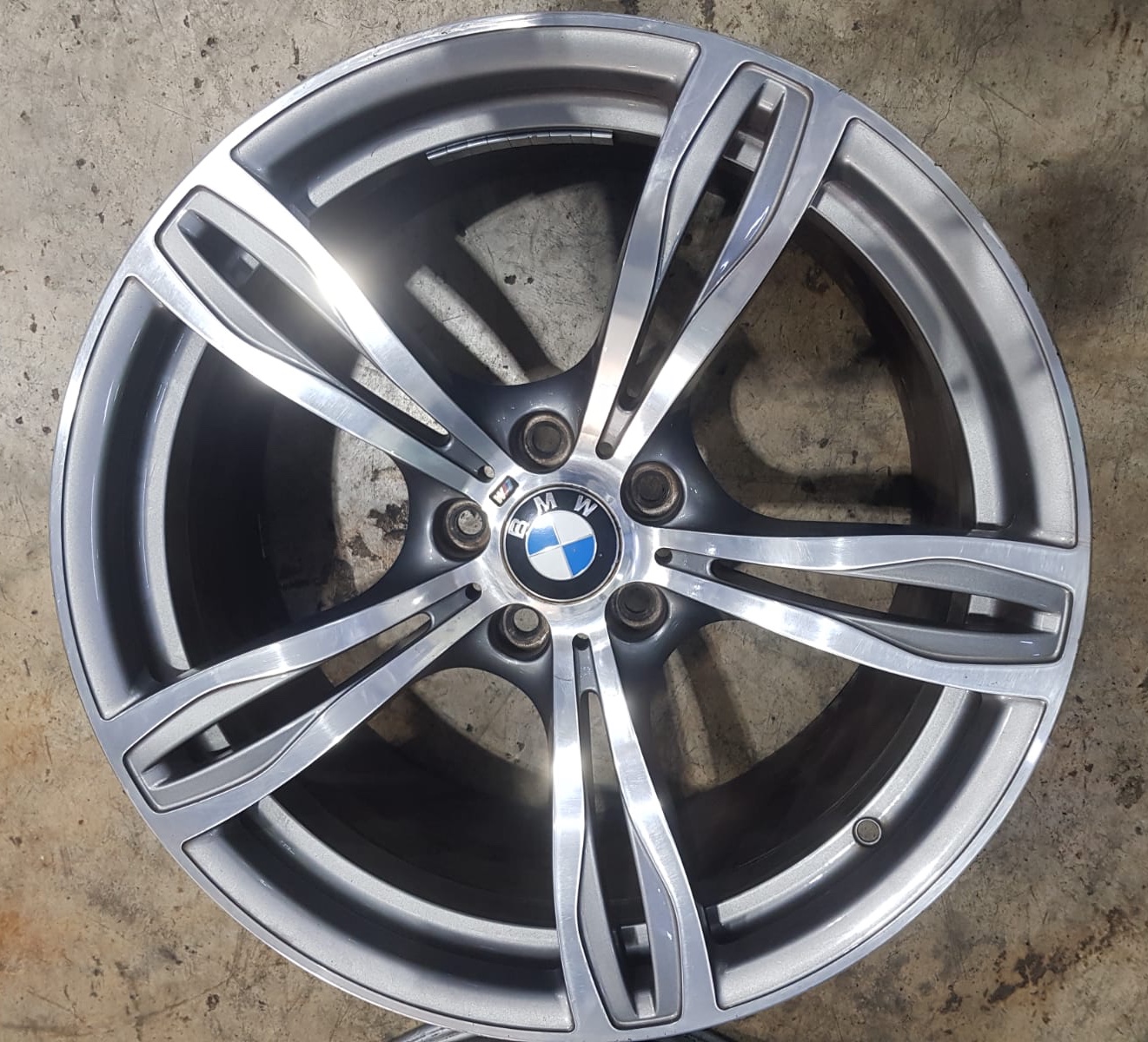 BMW F10 M5 Genuine M Double Spoke 343 20 Forged Wheel Rims Used